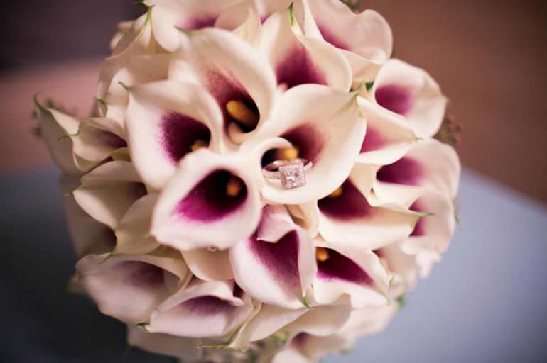 Single Bloom Bouquets: Spring Edition - Love Inc. Mag