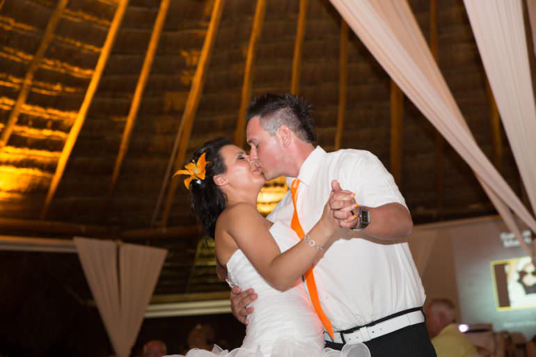 Dance Off! 9 Epic Dance Photos from Real Weddings - Love Inc. Mag