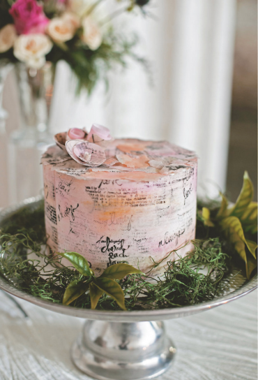 10 Calligraphy Wedding Cakes to Swoon Over - Love Inc. Mag