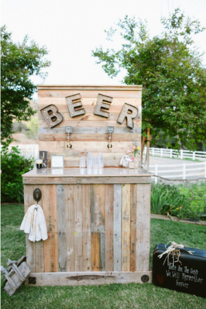 9 Epic Wedding Beer Stations - Love Inc. Mag
