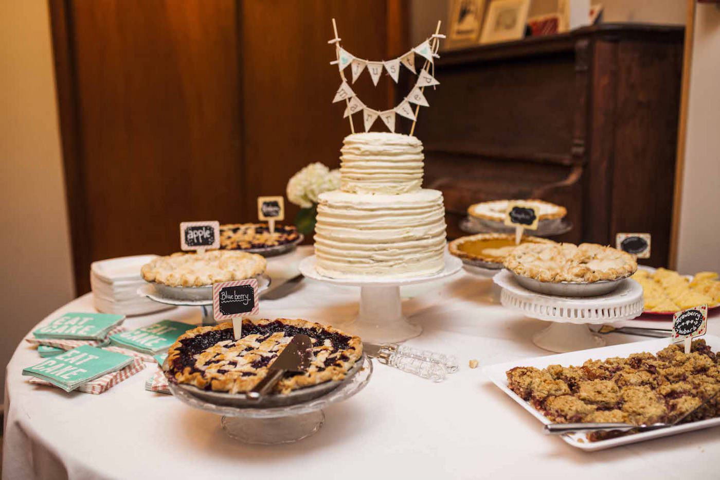 11 Displays for a Slice of Pi Day Wedding Inspiration - Love Inc. Mag