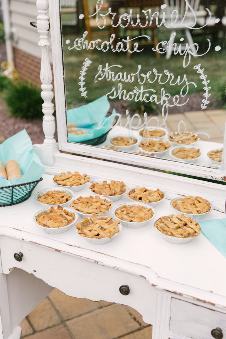 11 Displays for a Slice of Pi Day Wedding Inspiration - Love Inc. Mag