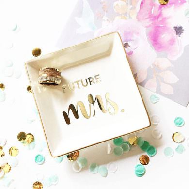 20 Engagement Ring Dishes to Keep Your New Bling Shiny and Safe! - Love ...