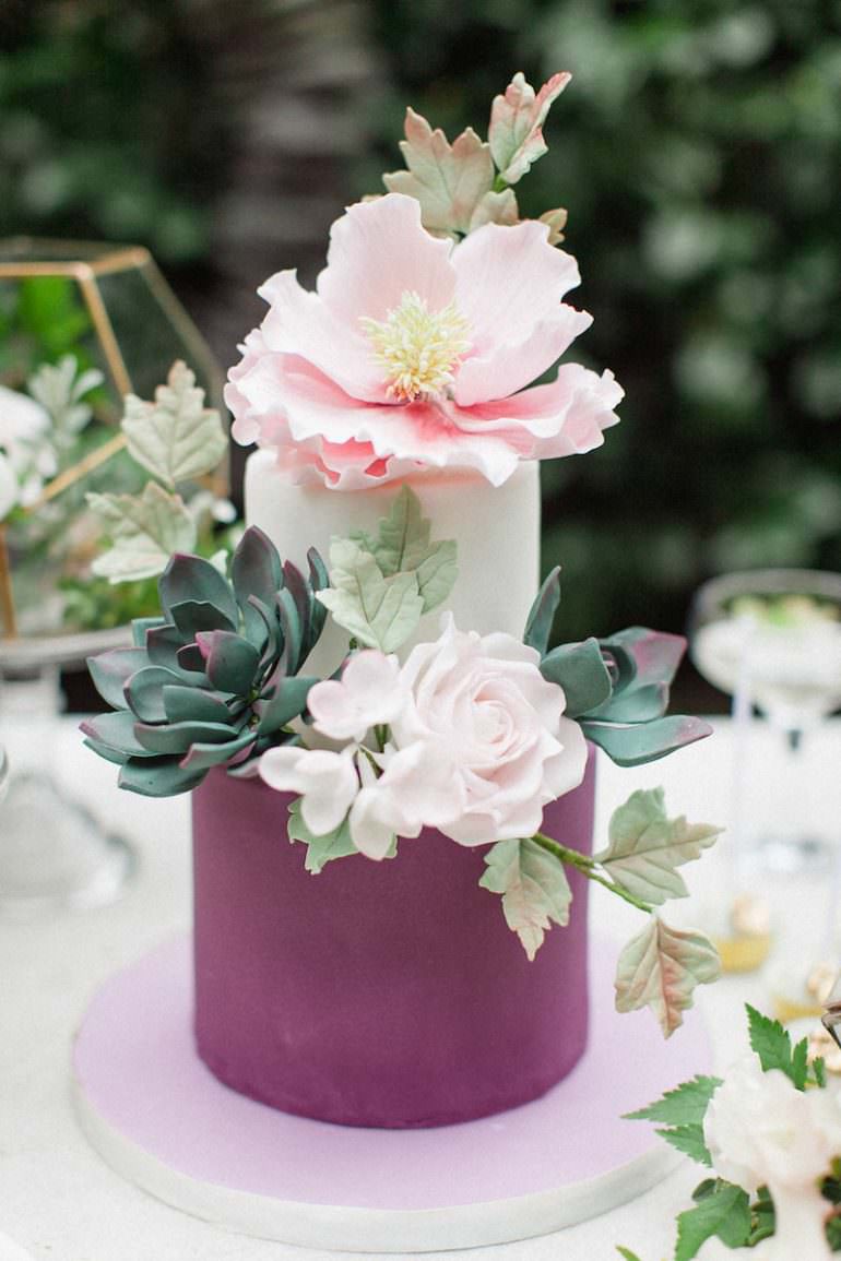 Small in Size, Big in Style: 15 Small Wedding Cakes to Swoon Over ...