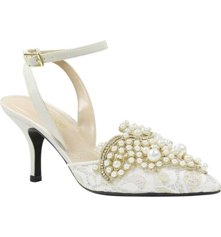 15 Swoon-Worthy Wide Width Wedding Heels - Love Inc. Mag