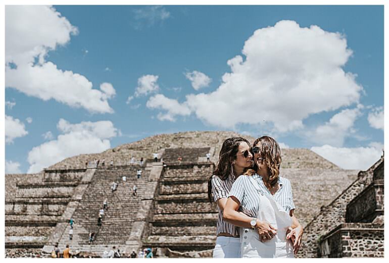 An Epic Proposal on Top of the Teotihuacan Pyramids in Mexico - Love ...