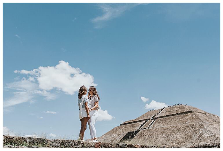 An Epic Proposal on Top of the Teotihuacan Pyramids in Mexico - Love ...