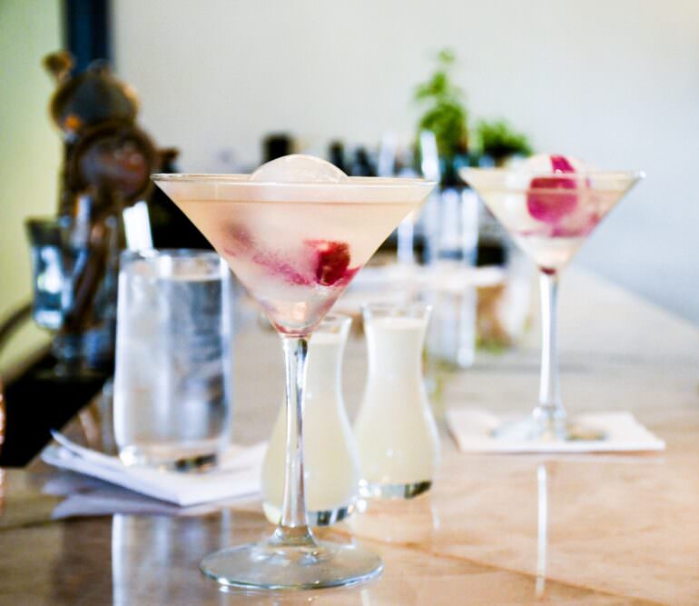 14 Honeymoon Cocktails to Make At Home - Love Inc. Mag