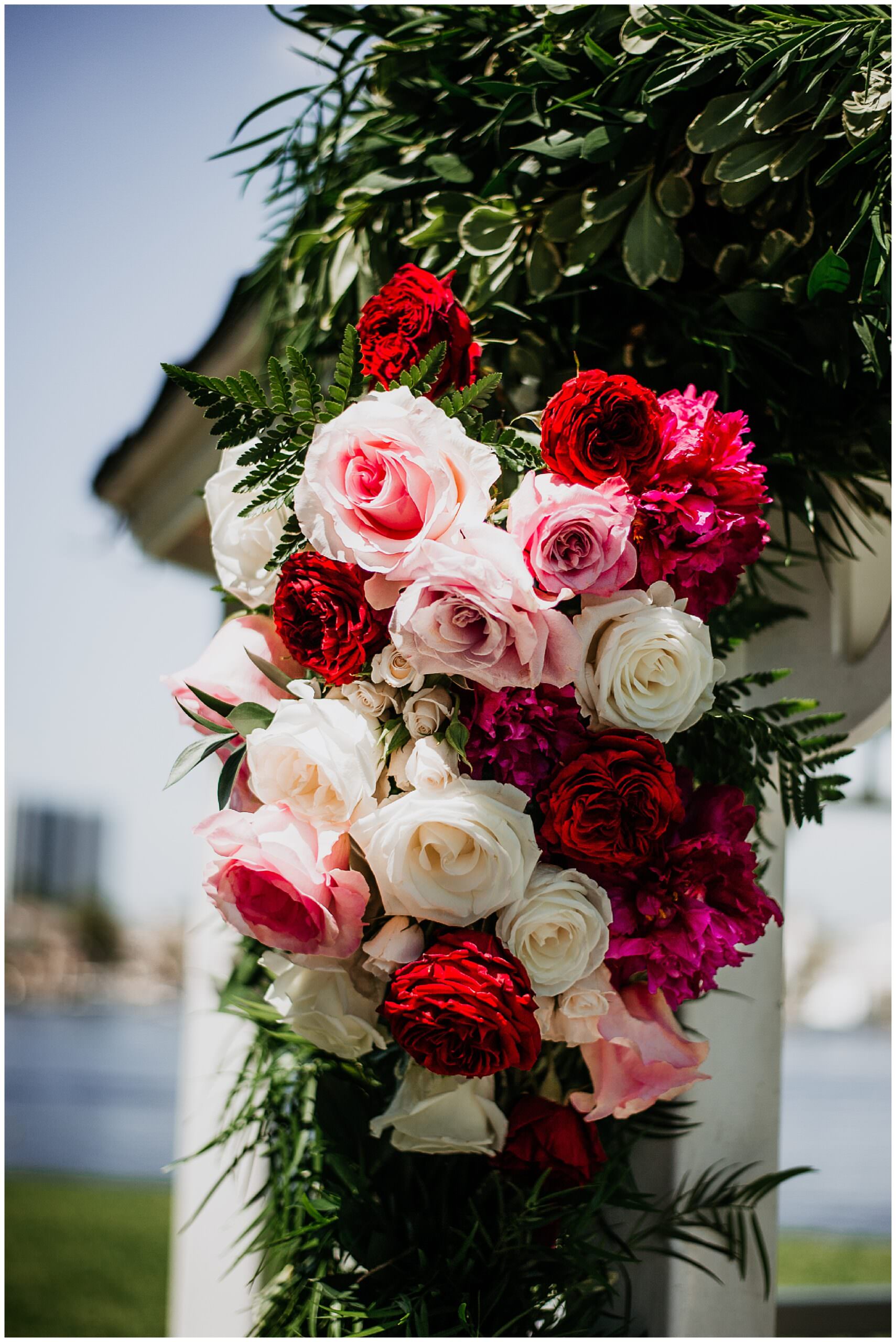 Elegant Tampa Wedding With Gorgeously Glam Details - Love Inc. Mag