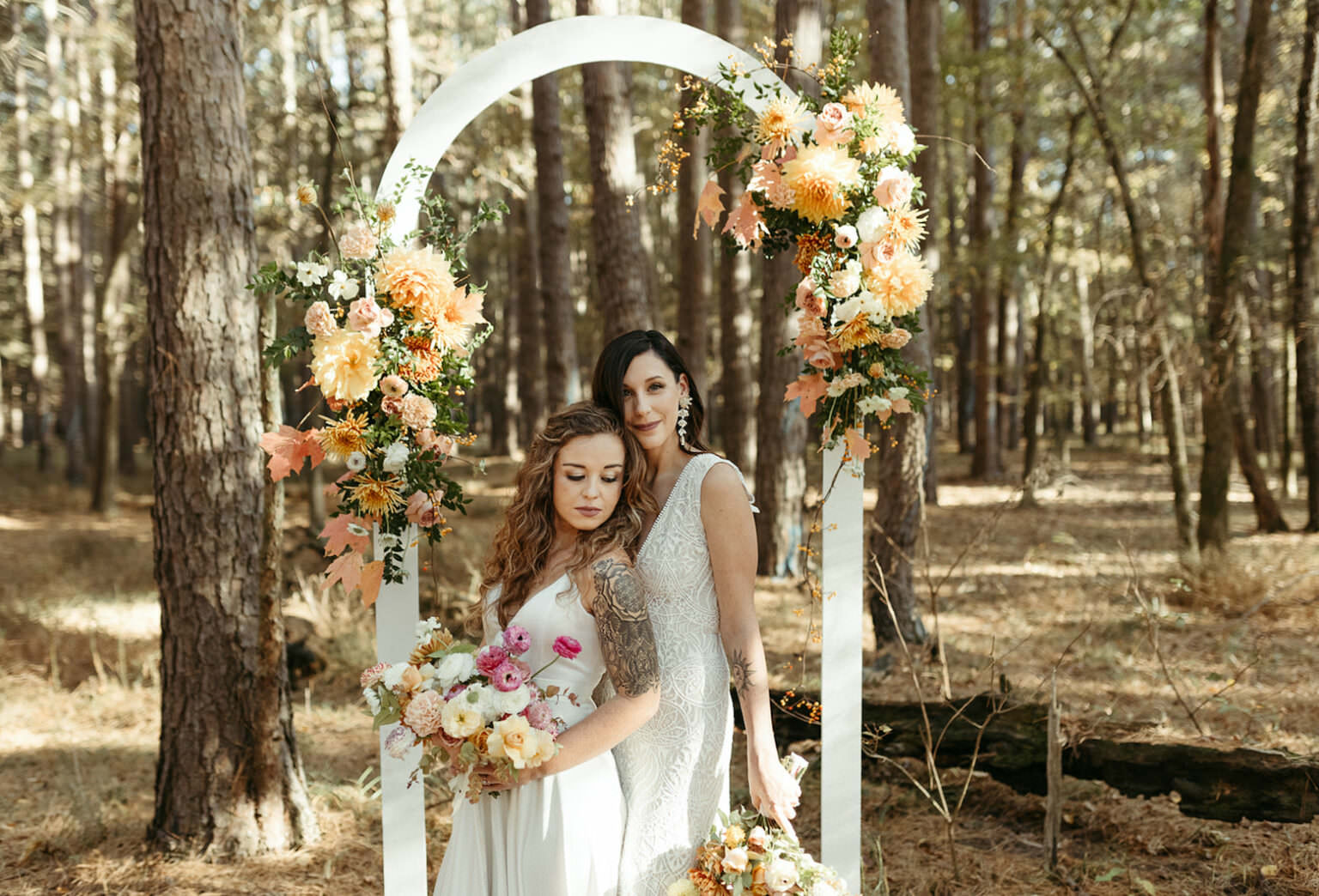 Earthy Fall Wedding Inspiration with Organic Details - Love Inc. Mag