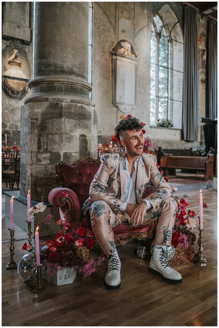 Industrial & Playful Wedding Inspo with Disco Balls and Neon Signs ...