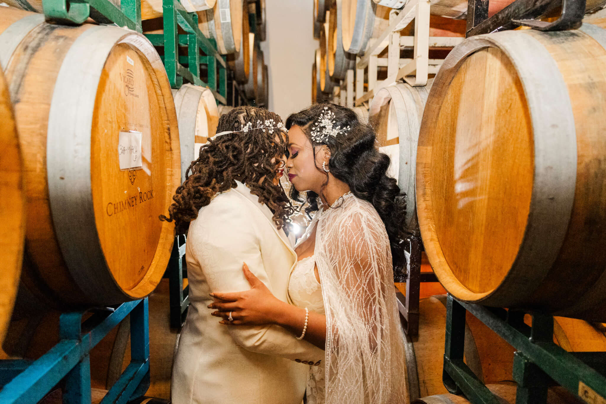 Brooklyn Winery Fall Wedding with a Wine-Colored Palette - Love Inc. Mag