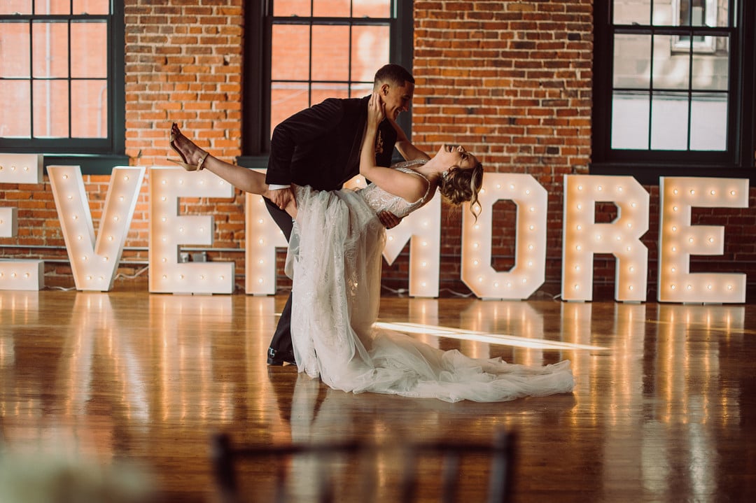Taylor Swift Wedding Playlist Beachweddingtips